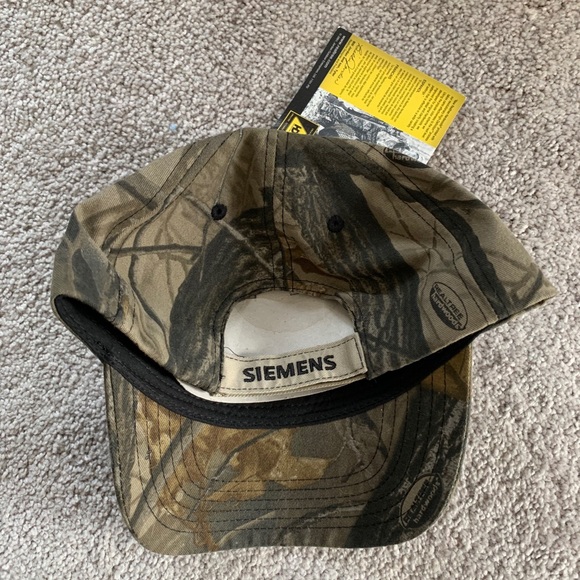 Realtree | Accessories | Nwt Realtree Hardwoods Hat | Poshmark